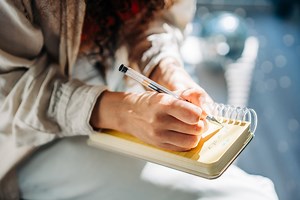 7 Surprising Traits of Handwritten To-Do List Writers, According to a Psychologist