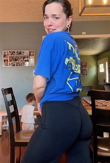 NEW FAVORITE BELL BOTTOMY YOGA PANTS 😂 pretty sure one of my kids threw a diaper in the washing machine though cause it’s covered in lint😬🤫 #formfitting #yogapants #afforablefashion #cleangitlaesthetic #tiktokshop