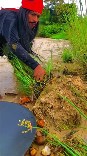 Exploring Gold Panning Techniques in River Walls