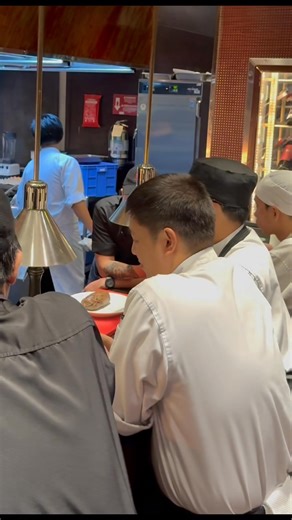 Reposting raw video of my Wellington training. #wellington #BeefWellington #videoviralシ #videoviralシviralシ2025 #reelschallenge #fypシ゚ #fypviralシ #ErwinCooks | Erwin Cooks