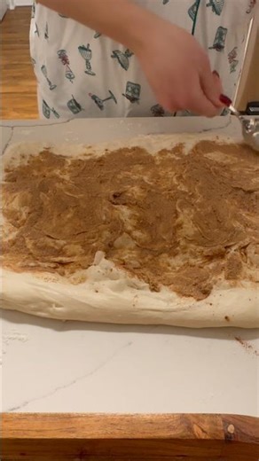 The addition of butter made this such a soft and pillowy loaf #sourdough #cinnamonroll