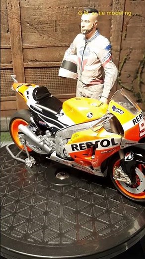 Repsol Honda Motorcycle. 1/12 scale.plastic model kit.Tamiya