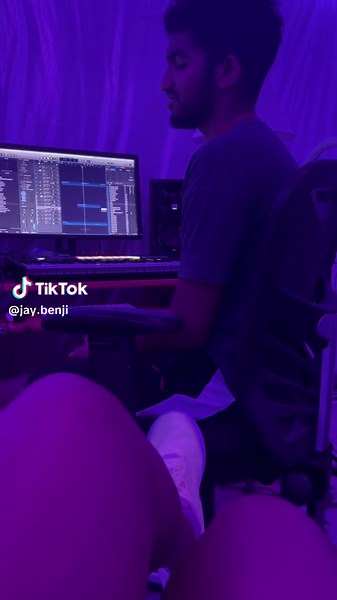 Somebody #music #fyp #foryou #foryoupage #vibes #artist #producer #viral #listenup