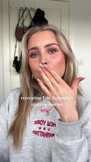 recreated @Tale Torjussen ‘s makeup routine and omg im obsessed✨😍🩷 #scandinavianmakeup #glowymakeup #glowymakeuptutorial #makeuptutorial #recreatingmakeup