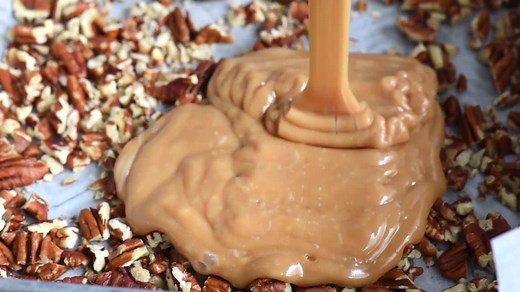 BETTER THAN ANYTHING TOFFEE - truly the best toffee recipe EVER! RECIPE HERE ➡️ https://www.momontimeout.com/better-than-anything-toffee-recipe/ | Mom On Timeout