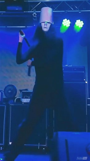 Buckethead NUNCHUCKS 👊🏻 #guitar #music #buckethead #shorts #gunsnrose #smooth #cool #wow #brucelee