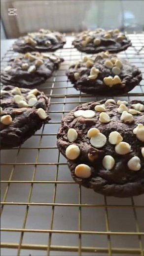 Chocolate Cake Mix Cookies with Peanut Butter Chips 🍪 Easy & Delicious!