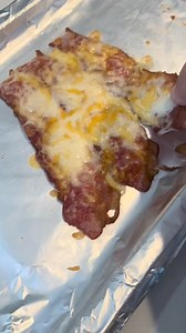 For the record, I used pre-cooked bacon from Costco, so it only takes 5 to 7 minutes, raw bacon you will need to cook it on 400° for 10 to 13 minutes. #keto #ketodiet #ketolifestyle #ketorecipes #lowcarb #ketolife #ketogenic #ketosis #ketoweightloss #ketomeals #ketofood #ketogenicdiet #lchf #ketofam #wlscommunity #wls #lowcarb #wlsjourney #lowcarbdiet #bacon #cheese | Chantel Neill Lmt