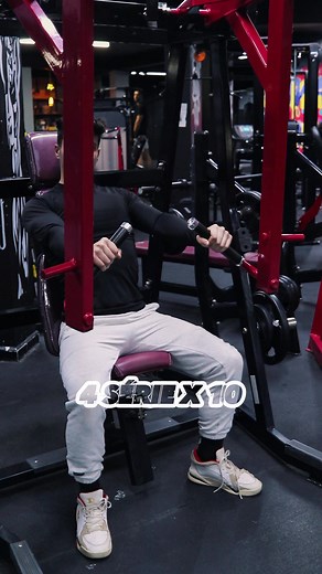 Programme pectoraux & triceps pour les débutants avec Coach Zino