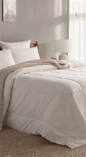 Learn about comforter set styles color coordination, fabric textures, and layering ideas that help create a balanced, cozy, and contemporary sleeping space. | Moss & Stone