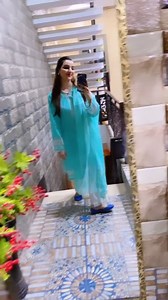 110K views · 1.2K reactions | Lo g... Hun khush? 朗 Ho koi khidmat mere like... . Jis jis ney Zara Beauty ki products use ki hein comment mein batana, main check karon gi comments... ⬇️ . Buy here: www.zarabeauty.co @zarabeautypk #zarabeautypk #facials #manipedi #eid #discount | Amina Hussain | Facebook