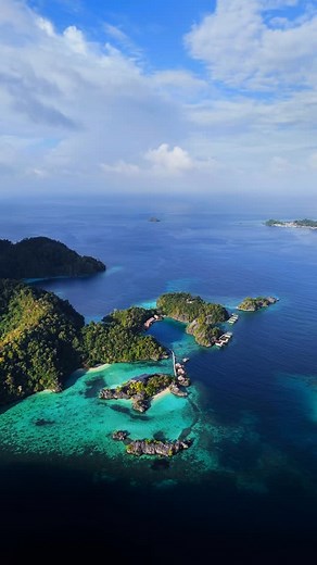 Wonderful Indonesia on Instagram: "Welcome to Labengki and Sombori Islands, where every dive feels like entering a private marine kingdom. With calm lagoons, secret sea caves and friendly local villages that make you want to stay longer. Even though they’re in different provinces, these two gems are super close and usually explored in one trip Ready to discover your new favorite dive? 🤿 📍Labengki and Sombori Islands 📸 @grendsony #WonderfulIndonesia #Labengki #Sombori"