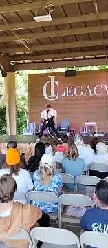 Jamey Evans "Escape from straight jacket" magic performance.