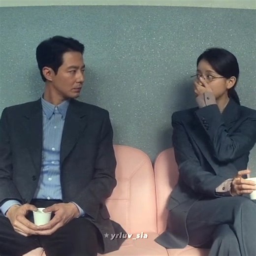 631K views · 13K reactions | lee mi-hyun and kim doo-shik’s love story in the hallway ft. jang joo-won as the third wheel #무빙 #한효주 #moving #movingkdrama #kdrama #hanhyojoo #joinsung #ryuseungryong #fantasy #supernatural #action #romance #recommendations #scifi #fypage | The Bride Of Water God | Facebook