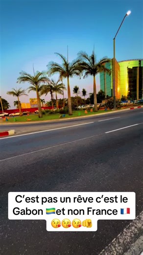 Vidéos de Manu le styliste (@manu.le.styliste) avec son original - Sacs_À_Dos 🧳