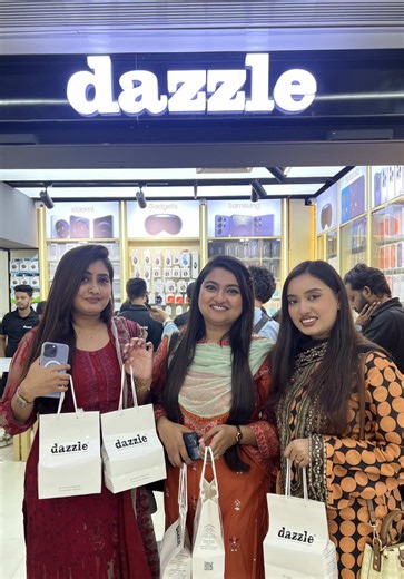 Unboxing the iPhone 17 Pro Max with Sisters