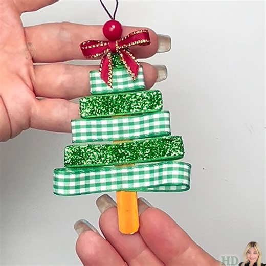 Easy way to make a mini tree from the ribbons 🎀🎄 #fb #video | Dsecoration