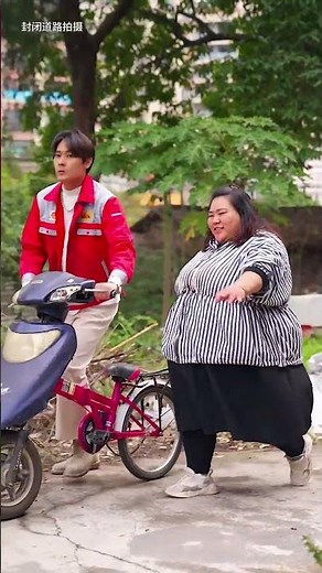 The genius fat girl loses weight and keeps getting fatter and fatter! Part1