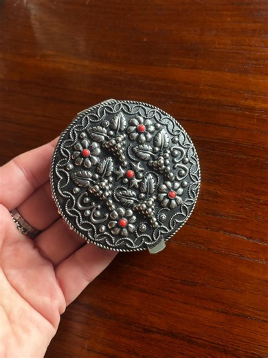 Vintage Powder Compact With Mirror in Pewter and Coral, Makeup Accessories for Handbags - Etsy Canada