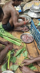 3.2M views · 19K reactions | জেলে ভায়েরা নদীর তাজা চেউয়া মাছ আর টইট্টা দিয়ে দিয়ে রান্নার প্রস্তুতি নিতাছে!❤️ #reelsfb #fishing #recepie | Village fishing Method | Facebook