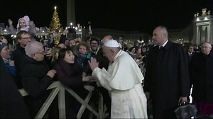 Pope Francis apologizes for slapping hand of woman who grabbed him in St. Peter’s Square