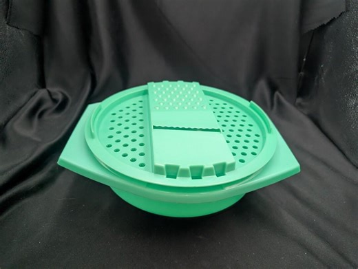 Vintage Tupperware Grater-slicer and Bowl Jadeite Green - Etsy UK