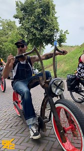 Do you have a passion for custom tricycles and custom bicycles? 🚲✨ Cruising through Amsterdam with friends is always worth celebrating—especially when you’re immersed in the beauty, creativity, and craftsmanship that only custom-built cycles can offer. You’ll find all kinds of custom-made bikes here: lowriders, beach cruisers, bobbers, stretch bikes, rat bikes—and plenty of custom electric bicycles as well! 🔥 #fblifestyle #custom #bicycle #bikelife #bk42 @topfans | BK42 Cycles