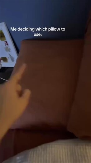 The best pillow ! Biceps home workout 🔥 | Tibo Inshape