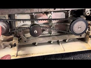SINGER STYLIST 457- SETTING THE HOOK TIMING AFTER REPLACING THE BROKEN UPPER BEVEL GEAR (video 516)