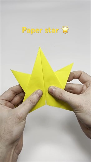 This paper star looks way harder than it is ⭐✨#shorts origami#paperstar#christmascrafts