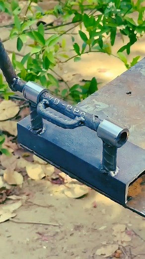 How to bend metal to make a door handle | Good welder