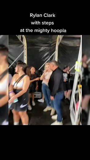 90s Pop Festival Behind the Scenes with Steps, Mighty Hoopla, and More