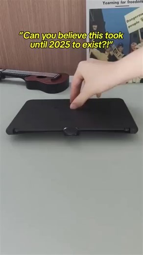 🌟 Your Pocket Cinema - Anytime, Anywhere! Turn your smartphone into a personal theater with our crystal-clear screen magnifier! This revolutionary device enlarges your screen 3-4 times while maintaining stunning HD clarity - perfect for watching the World Cup, binge-watching dramas, or helping grandparents read with ease. The best part? No batteries or complicated setup required! 🎬📱👨‍👩‍👧‍👦 Perfect for Whole Family Enjoyment Whether protecting children's eyes from strain, helping seniors r