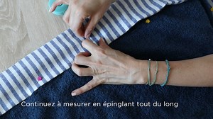88K views · 365 reactions | TUTO - Entre la serviette de bain et le paréo, la fouta s'avère être très pratique pour la plage ou pour un pique-nique. Ici elle est réalisée avec une face en tissu et l'autre en serviette éponge fine. Tous à vos machines. Une idée de cadeau à coudre pour la fête des mères ! | SINGER France | Facebook
