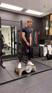 58K views · 10K reactions | Technique + form = Efficiency The #kBox can be used for sport specific training and applications, however it is still important to have good form when trying new things. Just ask Coach Ste and learn from his runners application of the #kBox   #Runners #Fitness #Performance #Sport #Training #Strength #Flywheel | Exxentric | Facebook