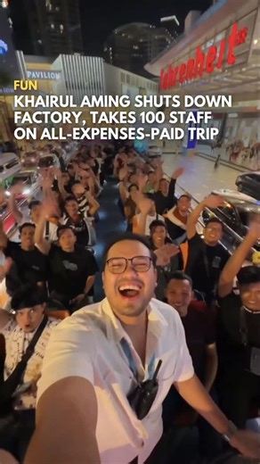 Every year, content creator and entrepreneur Khairul Aming never fails to appreciate his staff in unique ways. While he’s already known for his generosity with bonuses and festive cash gifts, this year he chose to celebrate his 33rd birthday in a special way. Recently, he treated 100 of his staff to a fully sponsored company trip to Kuala Lumpur, covering all expenses including pocket money. The trip included a five-day stay at Marriott Hotel, exclusive experiences like dining on authentic Japan