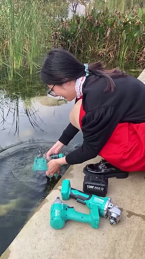 Waterproof Lithium Electric Hammer for Beauty Projects