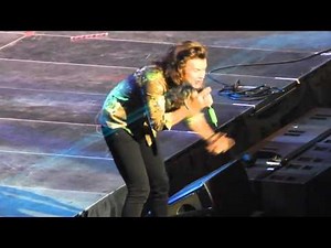 No Control - One Direction (Triple Ho Show 2015)