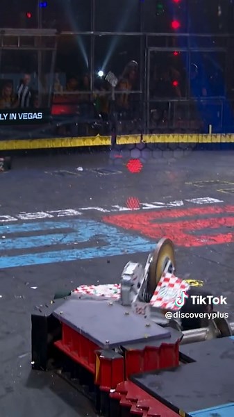 Black Dragon vs. Ripperoni: Epic Robot Battle Showdown