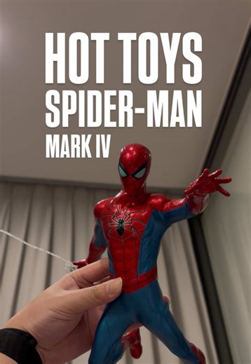 Casually breaking my $200 Hot Toys Spider-Man with these cool poses 🕺🏻 #fyp #figure #figtok #spiderman #hottoys