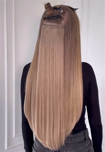 Seamless, effortless, flawless ✨ A closer look at the Seamless Tape Weft 🔍 Easy to apply, and designed to blend perfectly with natural hair 🤍 Available in 16”, 18”, 20” & 22” lengths and 31 shades✨ #SWAYhairextensions #hairextension #hairextensionspecialist #tapehairextension #weftextensions