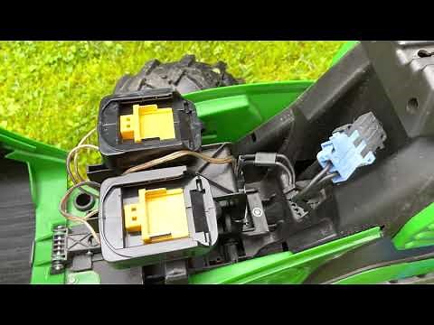 Peg Perego John Deere Ground Loader tractor with Makita 18V batteries