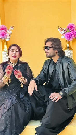 میڈے پیار تے سجڑاں: سنیں املی نیازی کی آواز