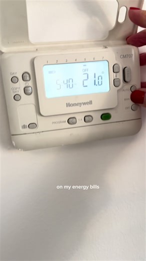 Double-Sided Draught Excluder: Save Energy and Improve Comfort