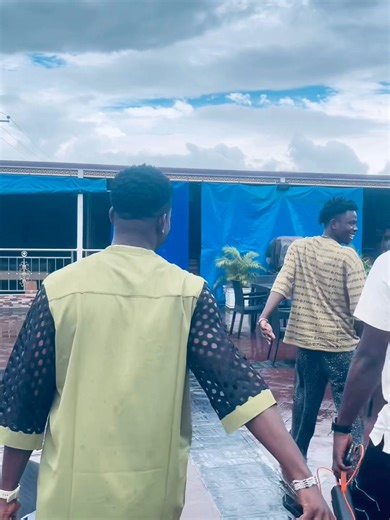 163K views · 4K reactions | Nah today una go know who I be for highlife ‍↔️ | Legit strings | Facebook