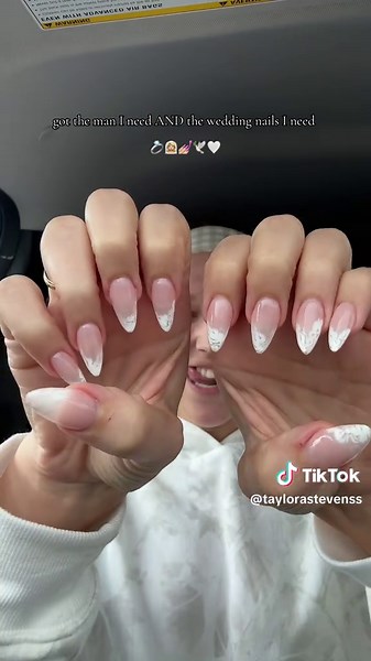 Stunning Wedding Nails for Your Big Day