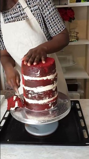 Let's make a two tiered cake!!