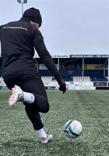 1-on-1 Football Training for All Weather Conditions