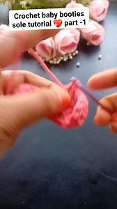 6 month baby booties sole tutorial 💖 part -1/ crochet for absolutely beginning friendly 💖 #viralpost2026 #crochetlove #happyvalentinesday #valentinesday #crochet #crochetforbeginners #kintting #fblifestyle #diy #viralpost2025 #usareels #lifestyle | Julia's Craft & Crochet