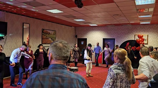 Tare mi-i drag a cânta Să înveselesc lumea Intră pe pagina mea Să îți bucuri inima | Stefan Enasel Romascanul